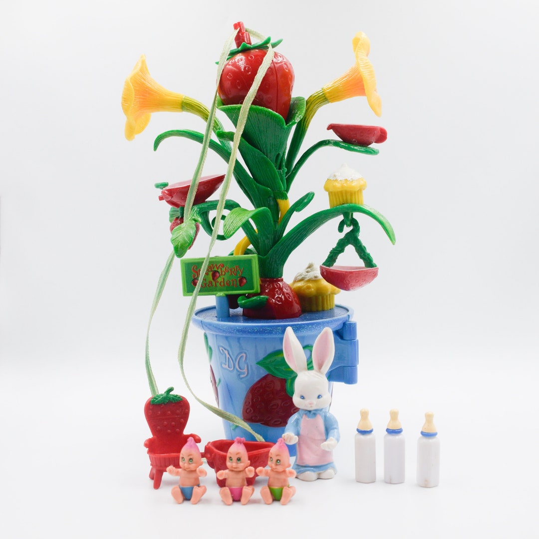 Trendmaster Vintage | Dream Garden Strawberry | Starcastle | Collector ...