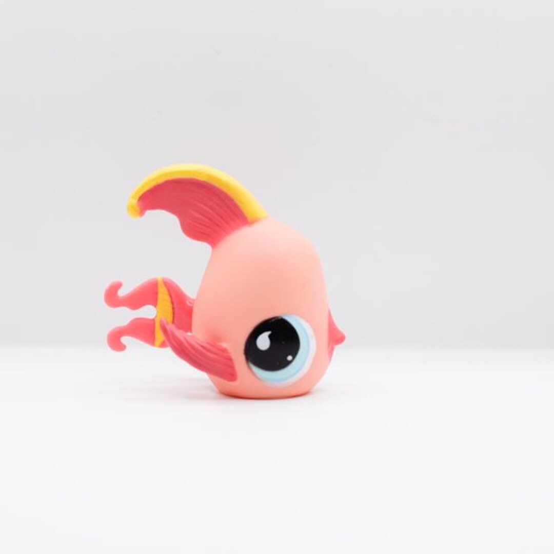 LPS | Adorable Angelfish #643 | Authentic Littlest Pet Shop | Hasbro ...