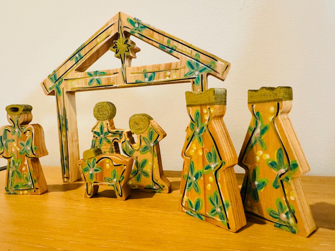 Hand-painted Wooden Nativity Set - Etsy