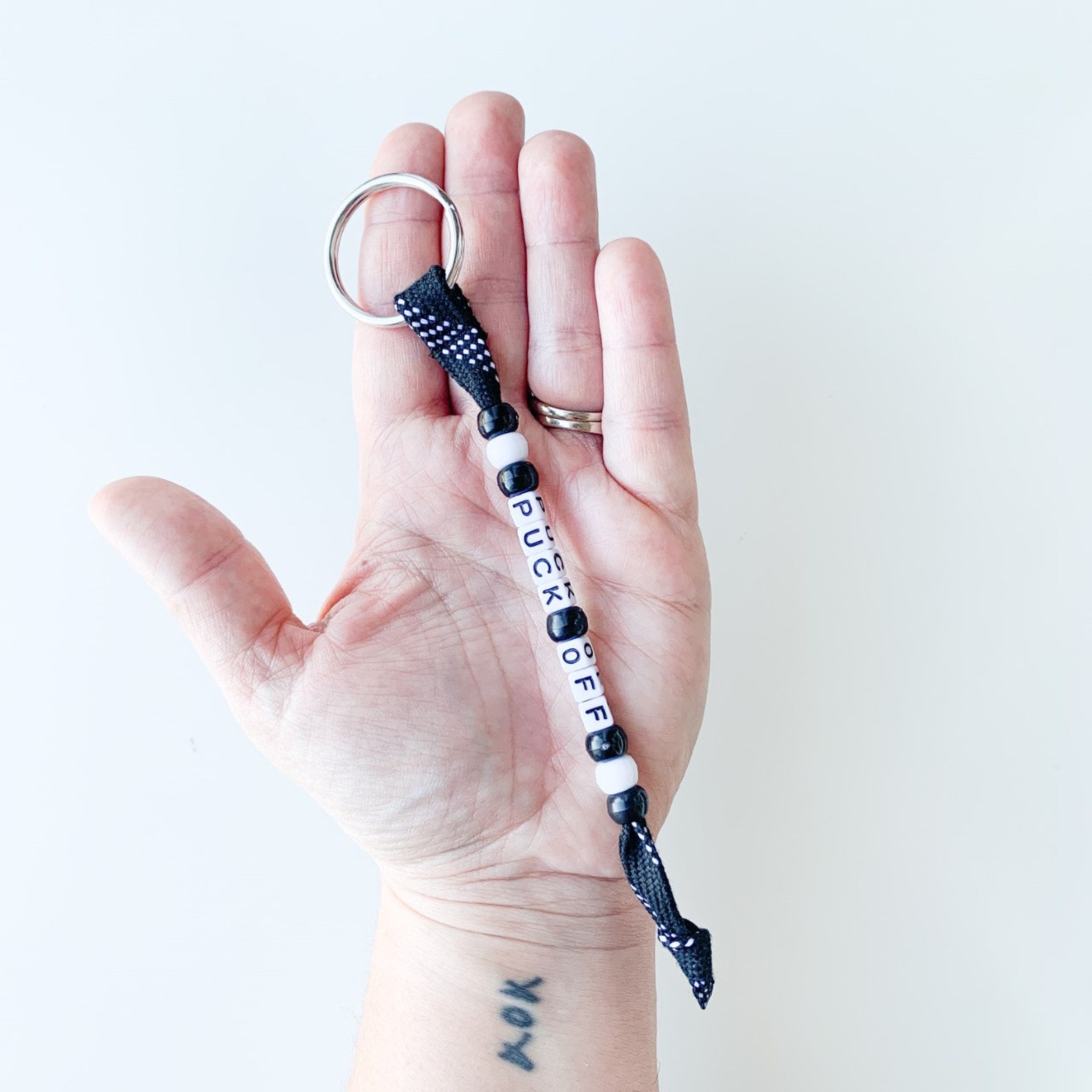 Hockey Lace Keychain / Puck Off Keyring / Hockey Team Gift / | Etsy