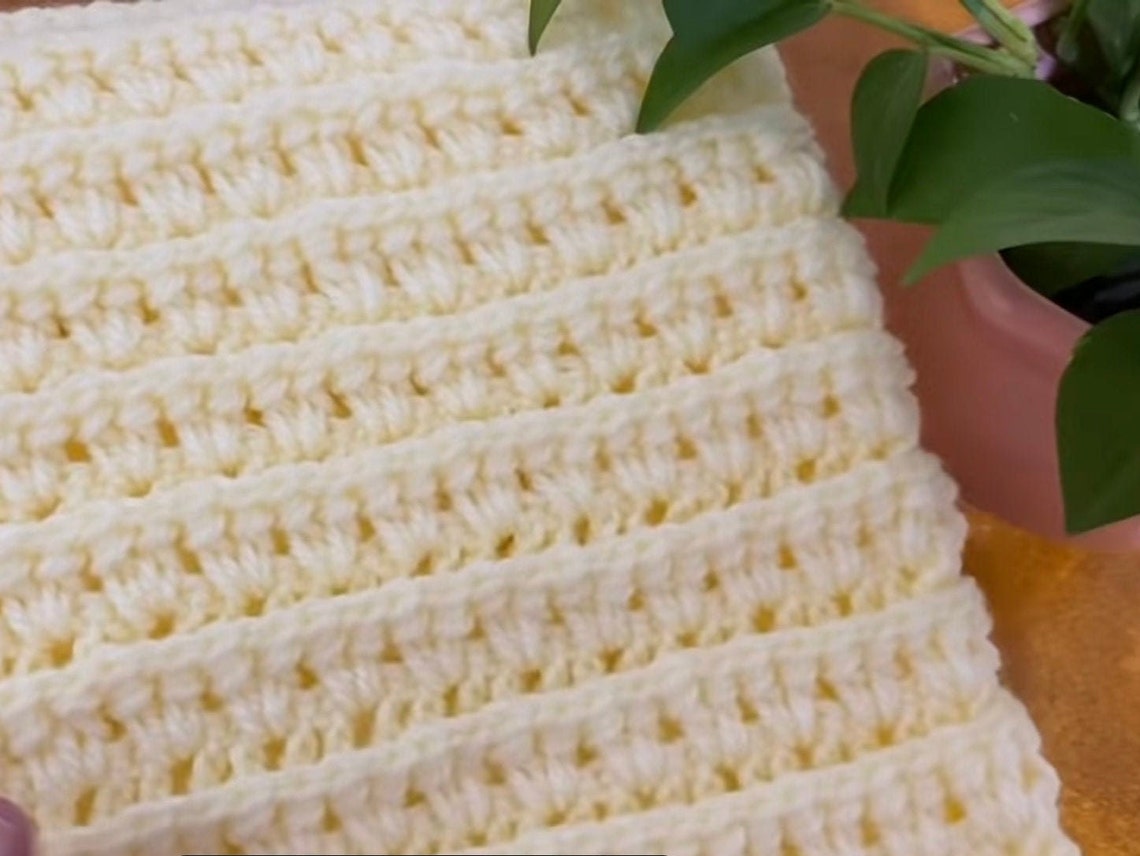 CROCHET PATTERNS ⨯ Light Weight Crochet Blanket Throw, Easy Crochet ...