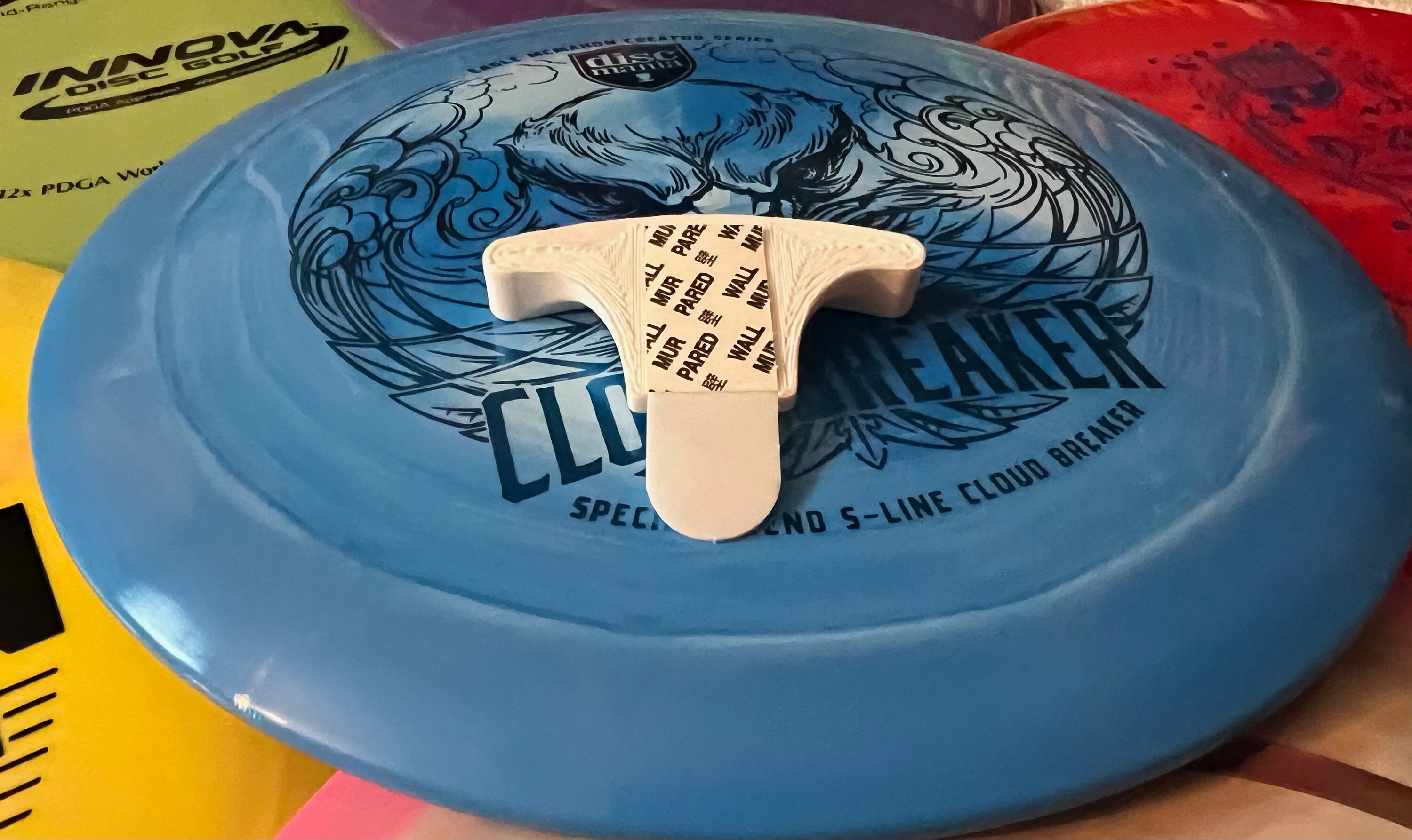 Disc Golf Wall Hanger. Uses Command Strip included for Fastener. - Etsy