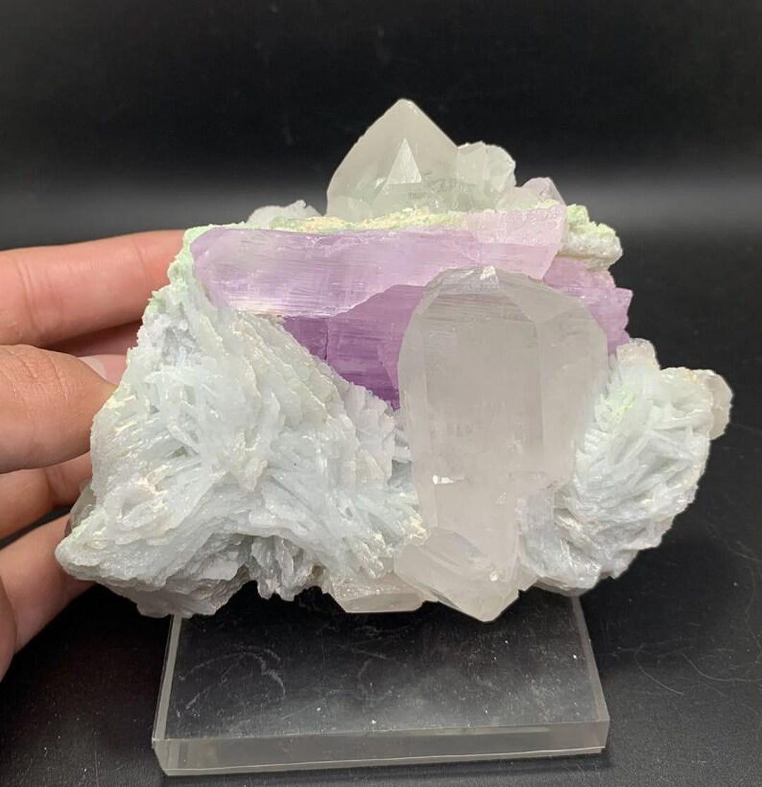 775 Gram, Kunzite Crystal, Quartz, Natural Unique Terminated and Damaged Free Pink Kunzite ...
