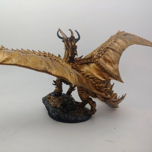 Gold Dragon Miniature - Rescale Miniatures - Dnd Miniatures - Role ...