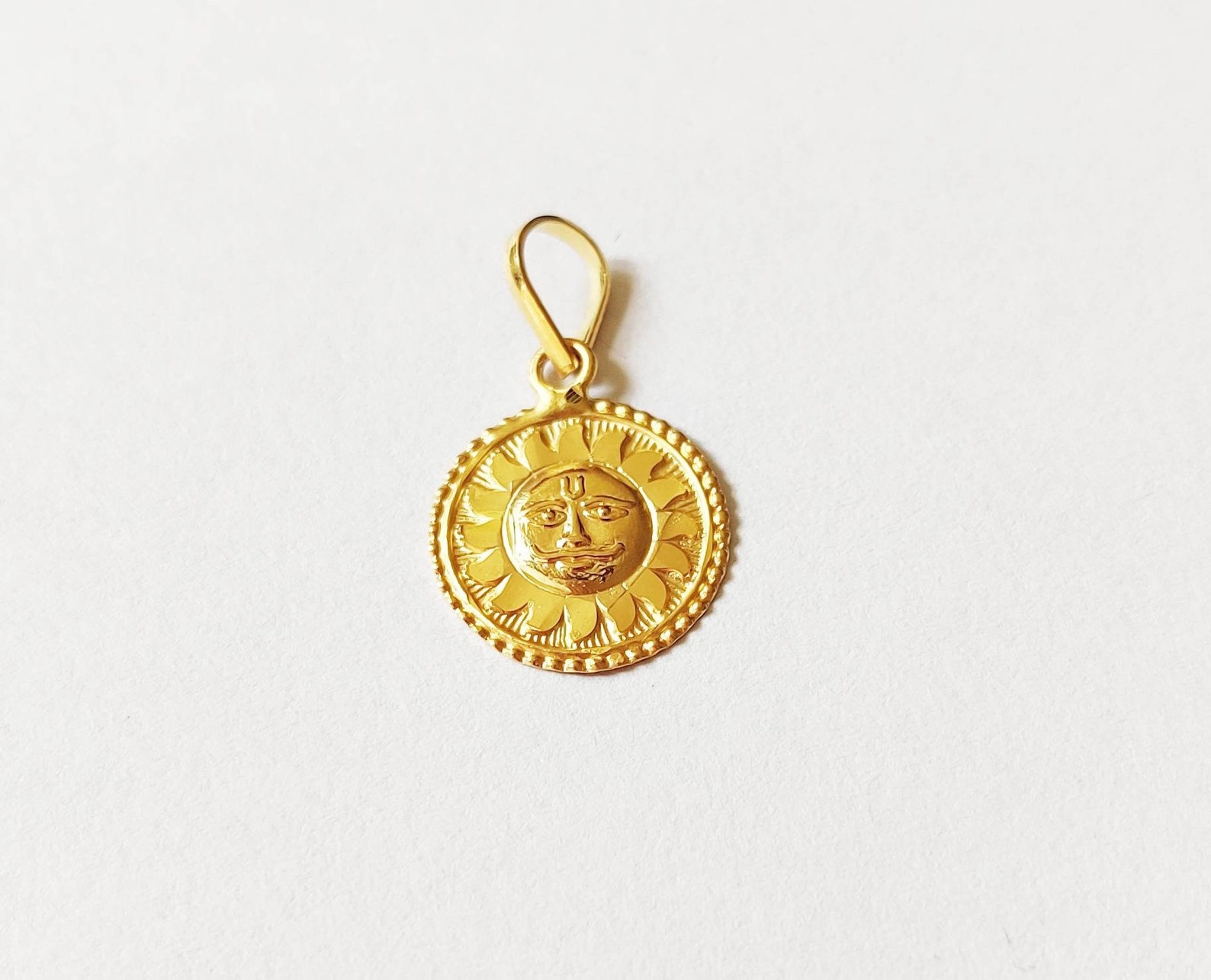 22k Gold Sun Pendant, Solar Celestial Star Sun Pendant, Lord Sun ...