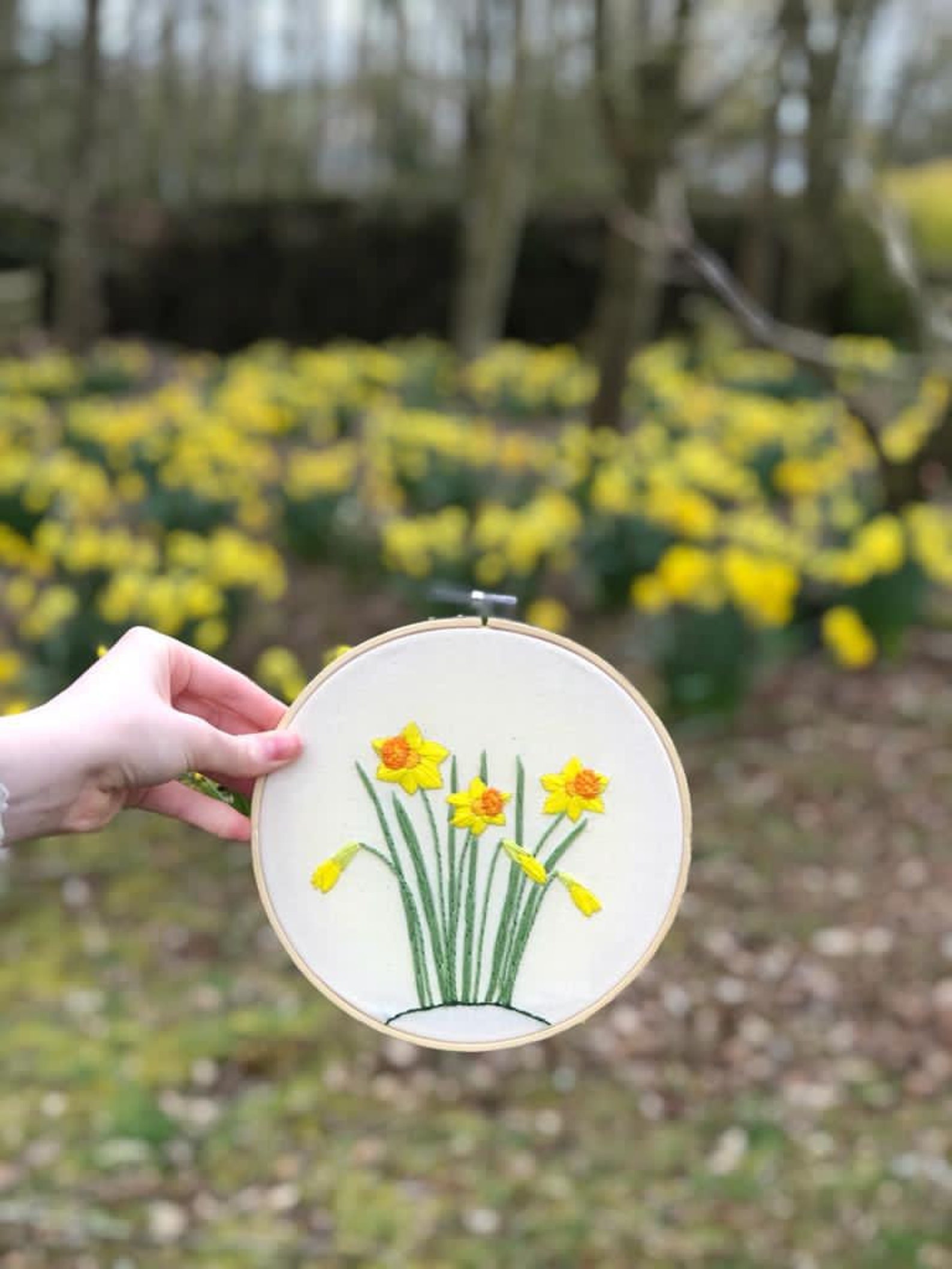 Daffodil Embroidery Pattern PDF by Tigertailtextiles // | Etsy