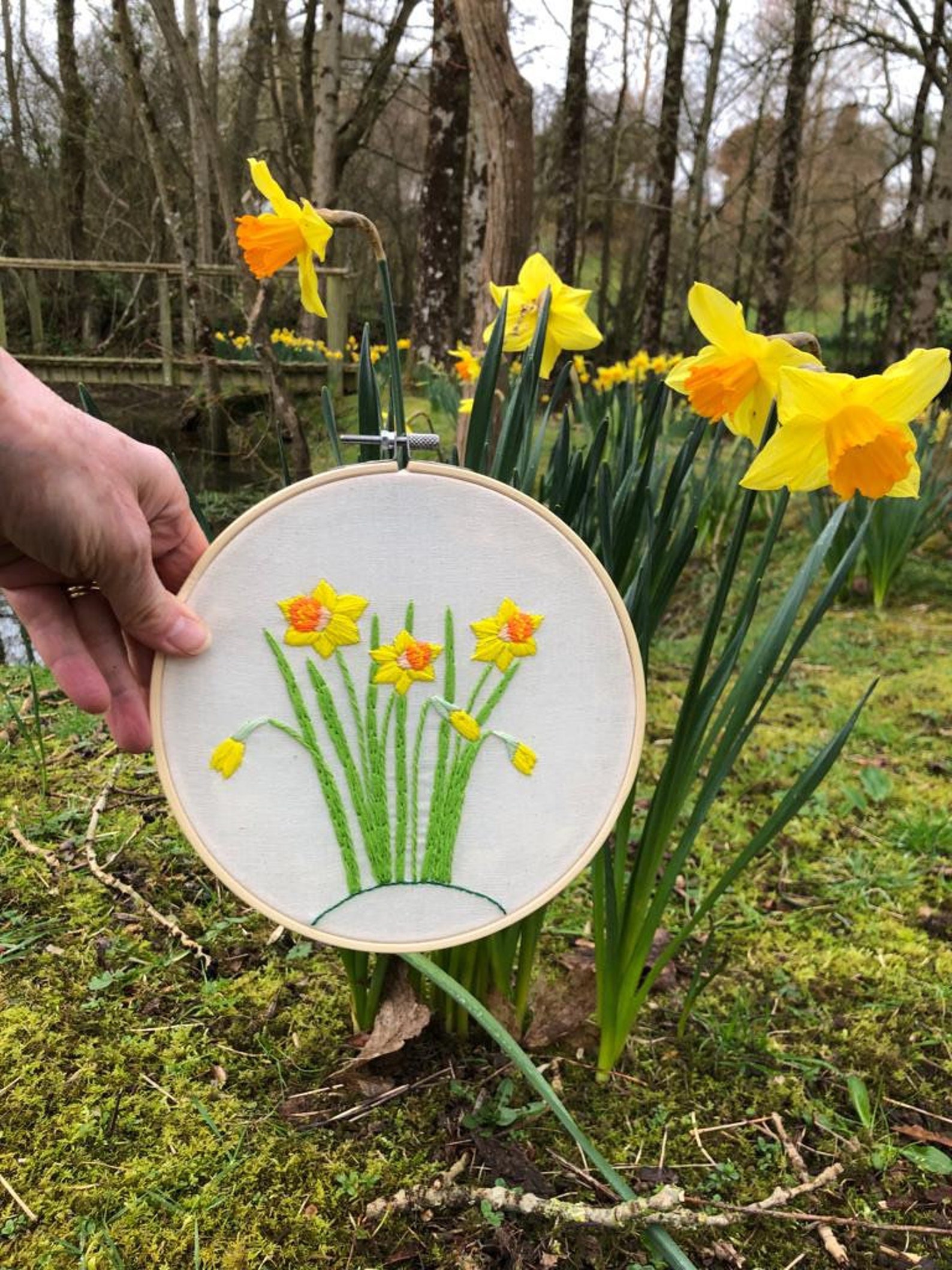 Daffodil Embroidery Pattern PDF by Tigertailtextiles // | Etsy