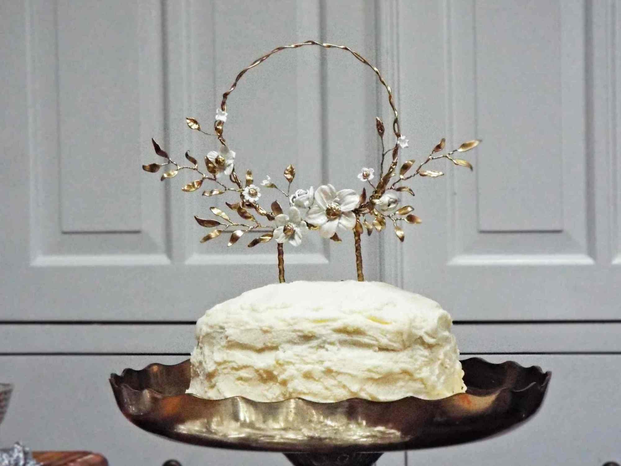 Gold cake topper Hoop wire cake topper Gold cake | Etsy