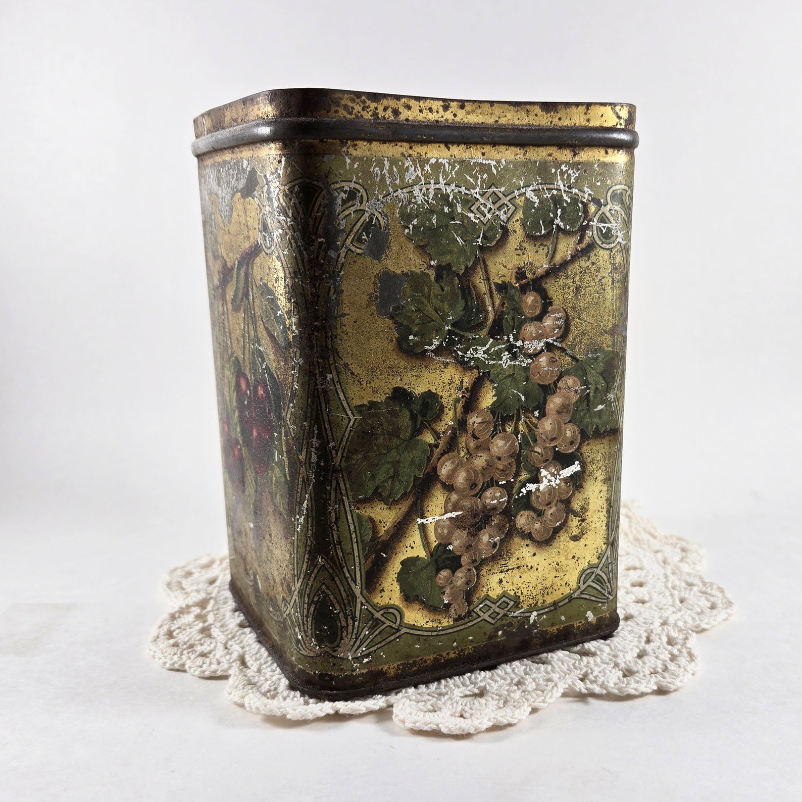 Vintage Storage Tin With Transferware Flowers Chippy Rusty Decorative ...