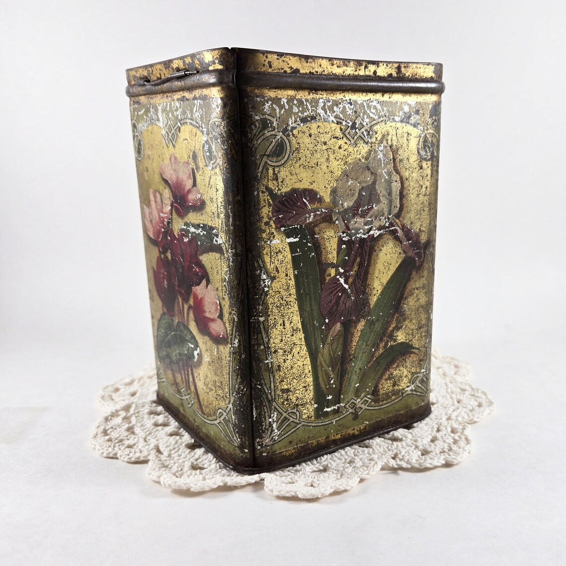 Vintage Storage Tin With Transferware Flowers Chippy Rusty Decorative ...