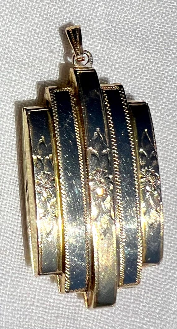 Vintage c 1940 STEP DESIGN Floral Photo Locket Pendant - Gem