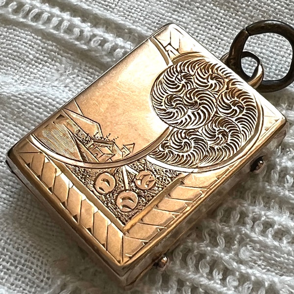 Victorian Locket - Etsy