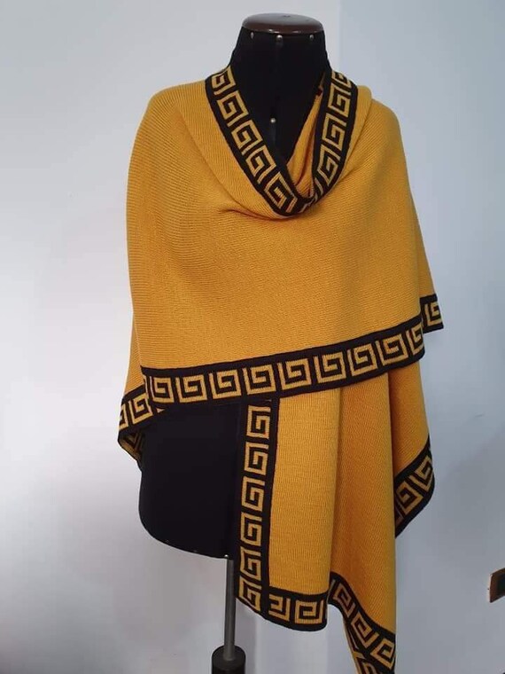 Luxurious Peruvian Classic Sleeveless Alpaca Cape Wrap - Etsy