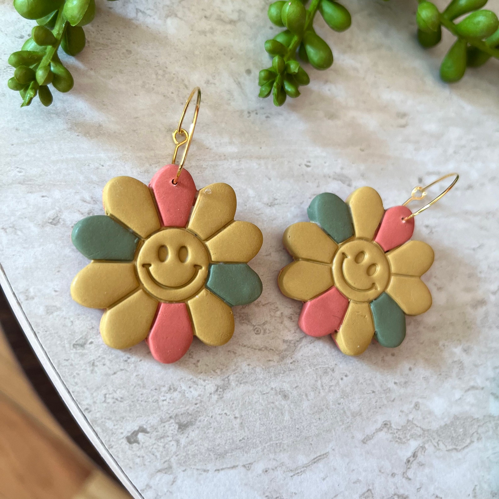 Retro Daisy Hoop Earrings / Groovy Vintage Style Polymer Clay Flower ...