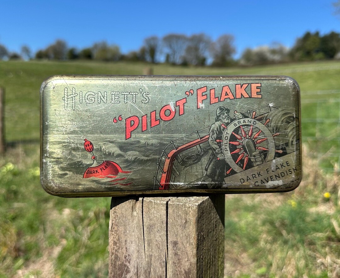 Vintage Hignett's 'pilot' Flake Tobacco Tin - Etsy