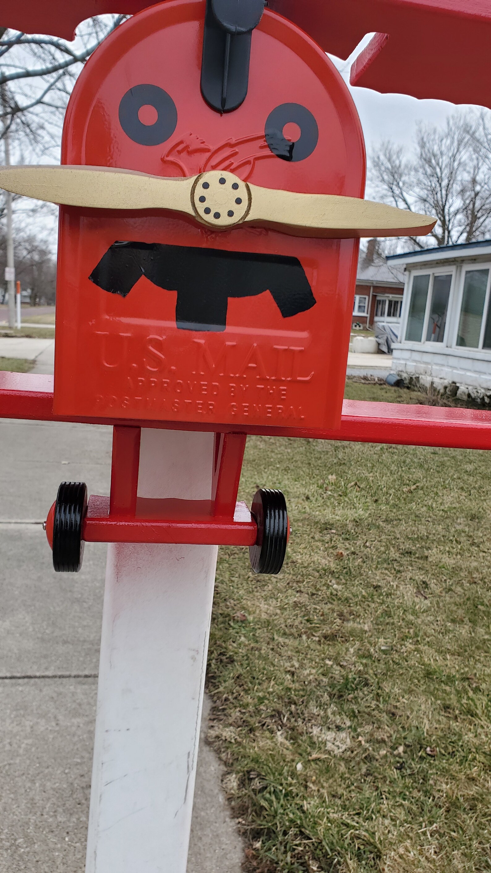 Red Baron Tri-plane Mailbox-mailbox-rural Tri-plane Mailbox-character ...