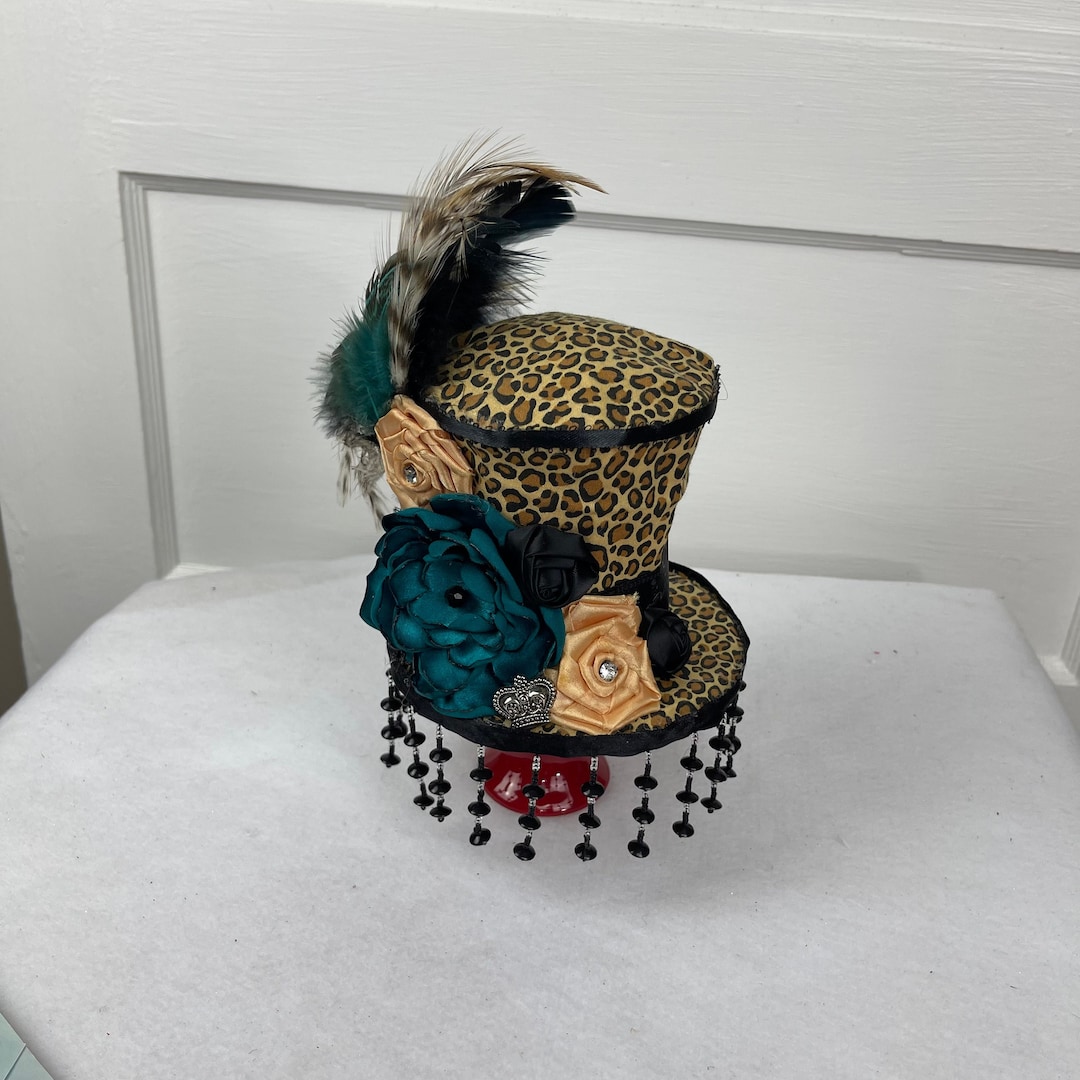 Small Cheetah Top Hat, Top Hat Figurine, Top Hat Shelf Sitter, Vintage ...