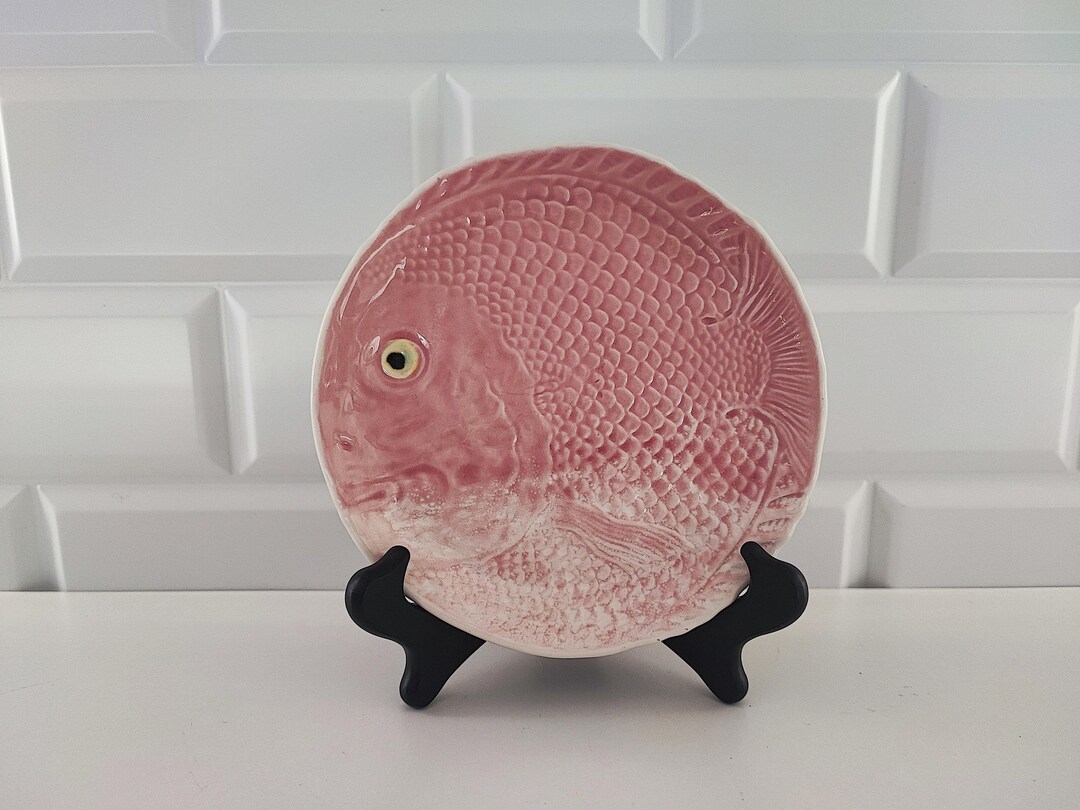 Vintage Bordallo Pinheiro Pink Fish Bread Plate – Portuguese Majolica ...