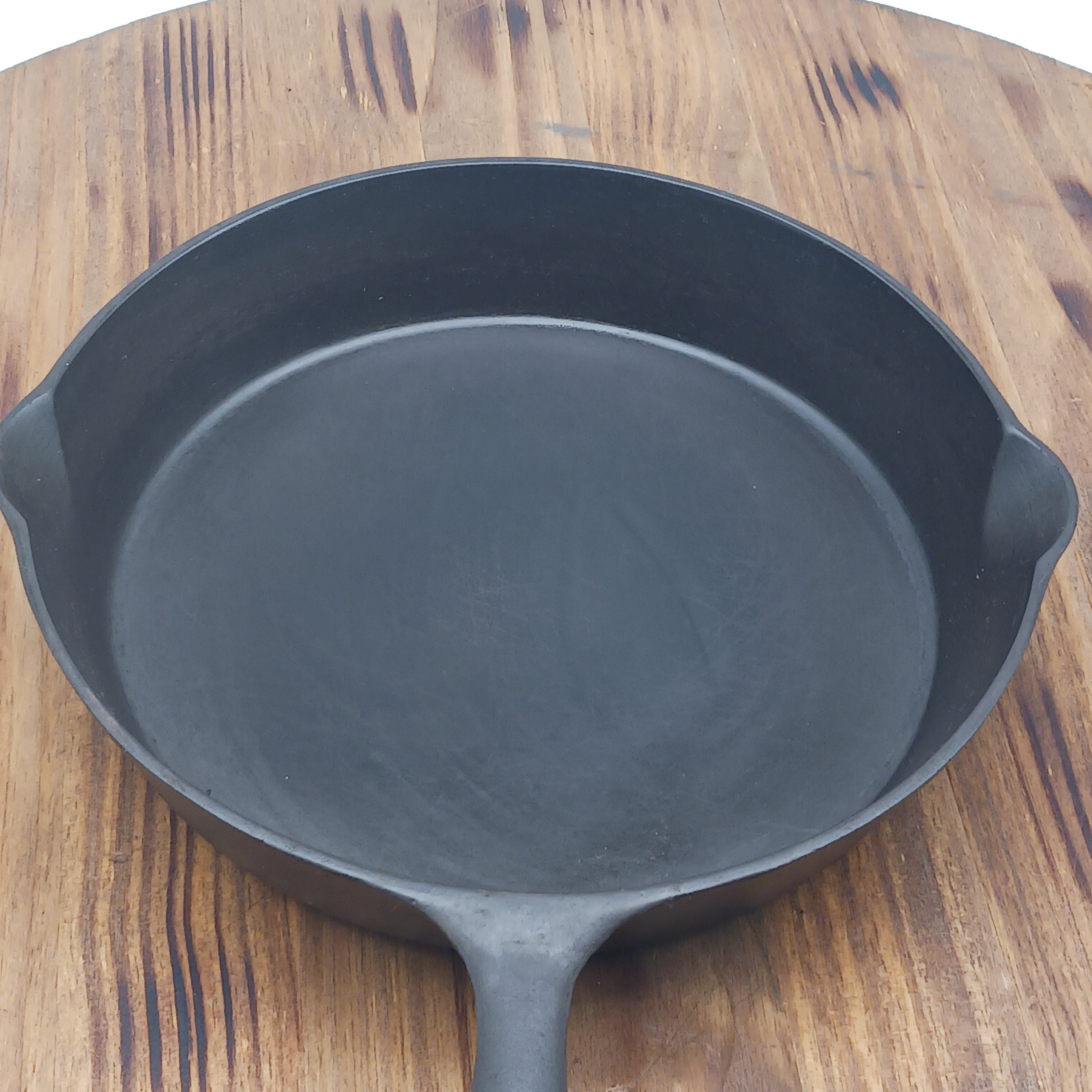 Vintage Lodge 3 Notch 6 and 8 Cast Iron Skillets - Etsy