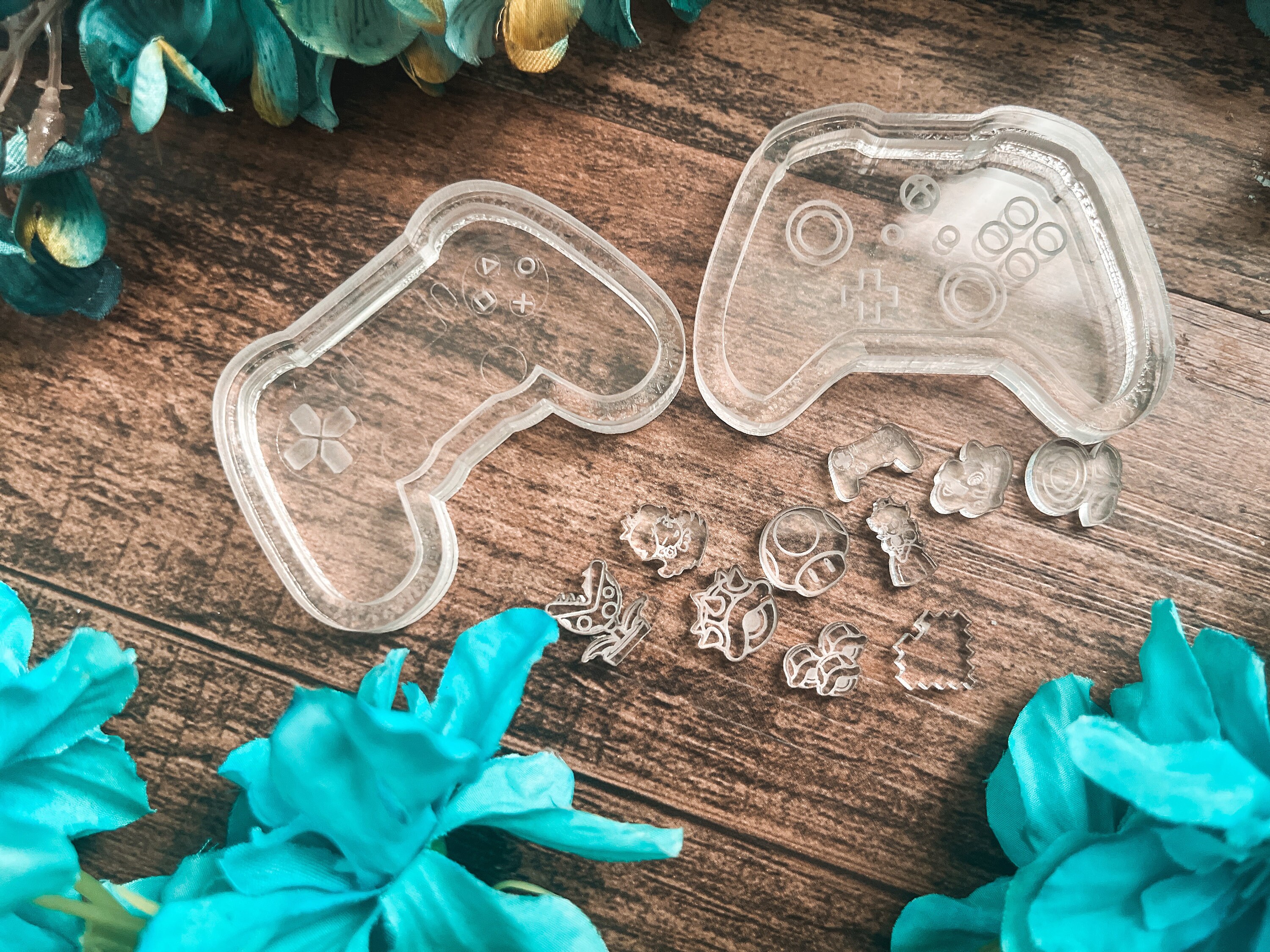 Clear 2.5 Inch Game Controller Shaker Mold With Bits | Silicone ...