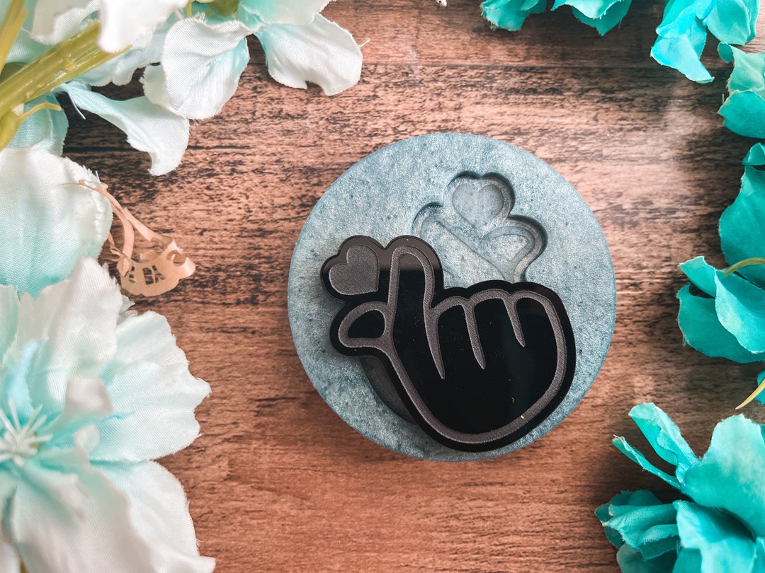 Clear 2 Inch Heart Fingers Keychain Mold | Silicone Mold for Resin, UV ...