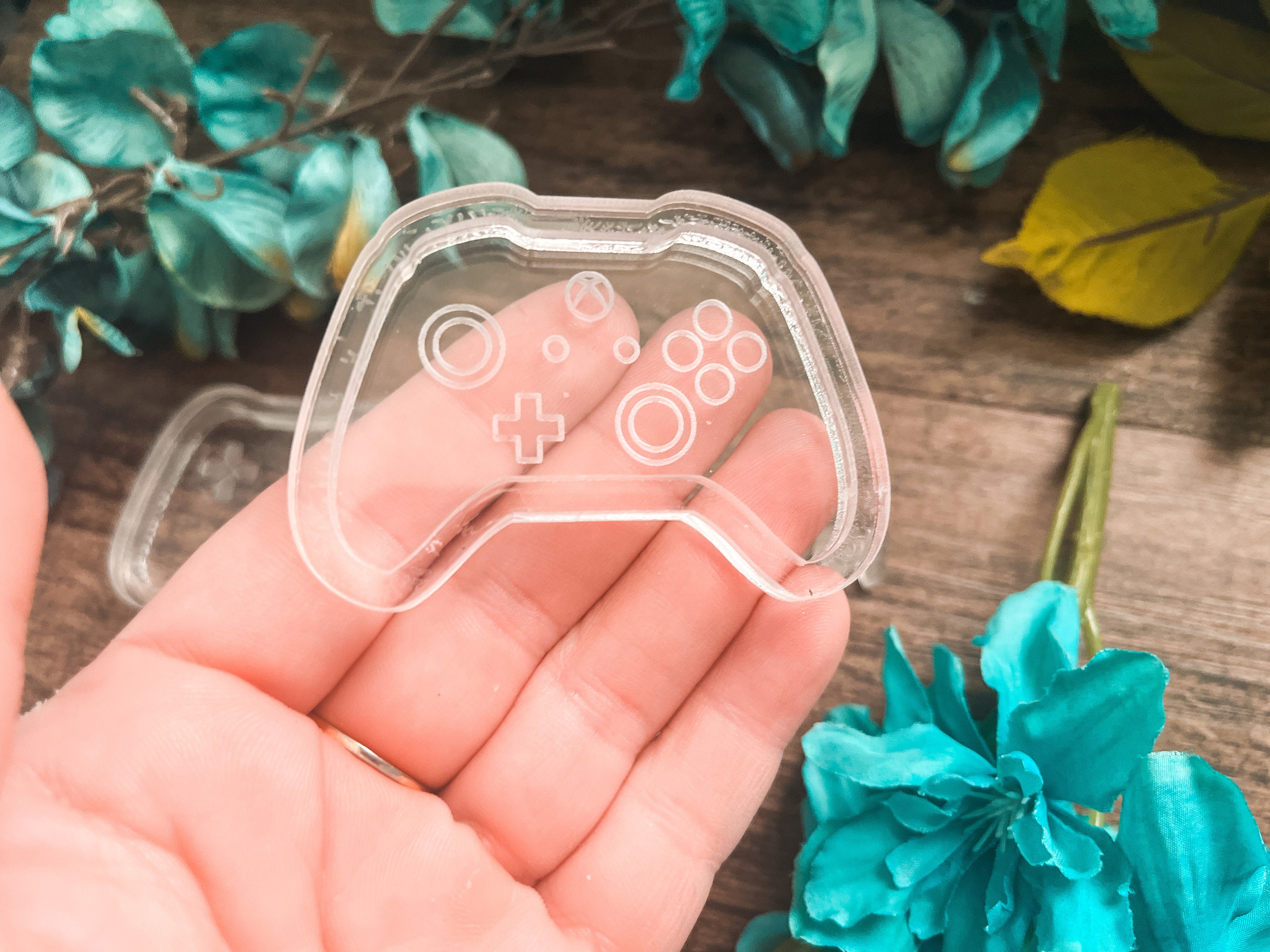 Clear 2.5 Inch Game Controller Shaker Mold With Bits | Silicone ...
