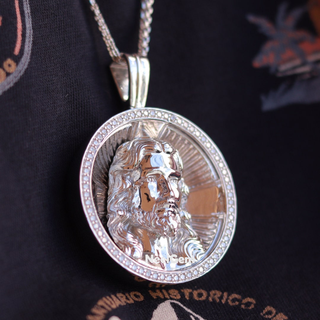 Men's Jesus Face Round Pendant, Heavyweight at 45gms & 2ct Moissanite ...