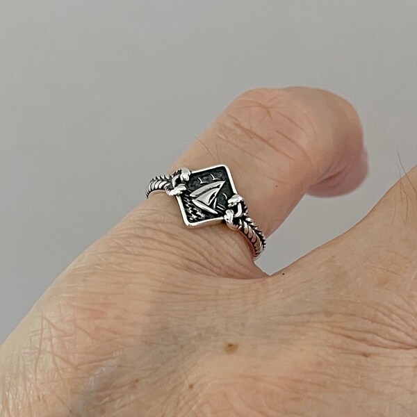 Sailboat Ring - Etsy
