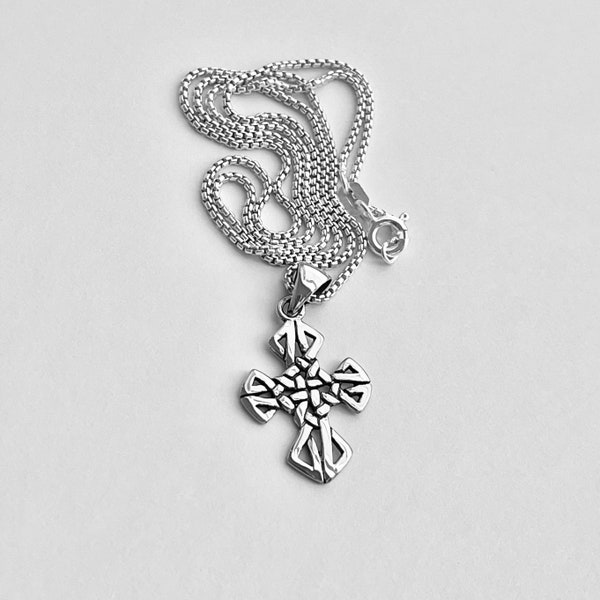 Trinity Cross Necklace - Etsy