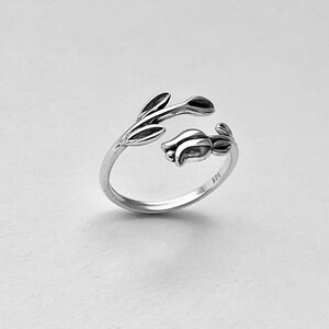 Sterling Silver Delicate Tulip Flower Ring With Leaves, Dainty Ring ...