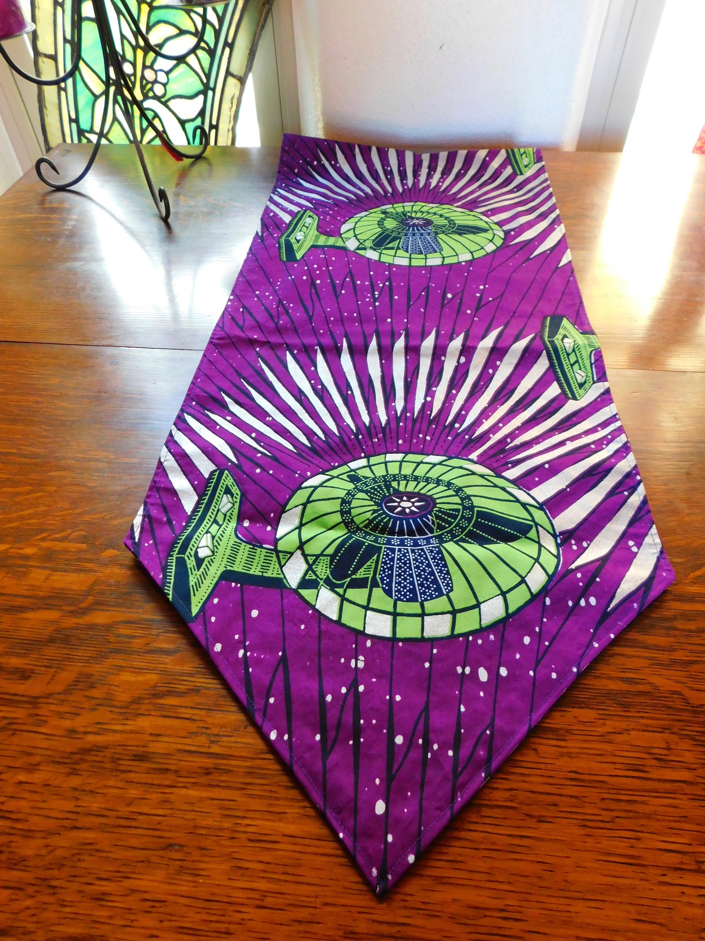 Purple and Lime Green Fan Design Table Runner -object Print Table Cloth ...