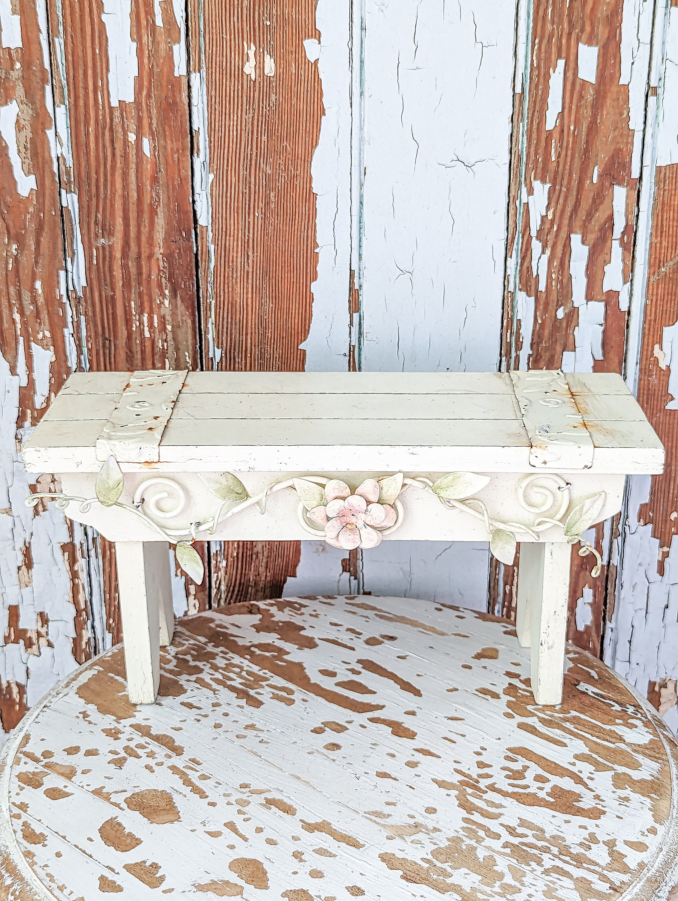 Chippy Stool - Primitive Stool - Milking Stool - Wood Bench - Painted Stool - Farmhouse Stool ...