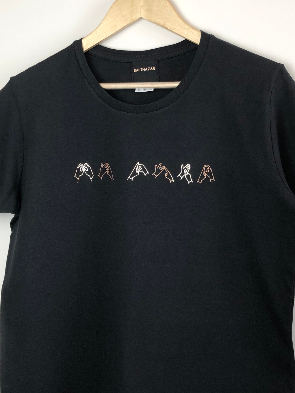 Be Kind Sign Language T-shirt Hand Drawn BSL | Etsy UK