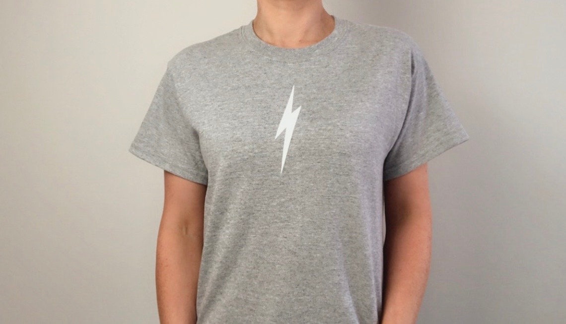 Einfarbiges Blitz T-Shirt - Etsy.de