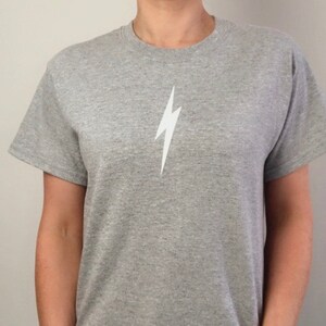 Einfarbiges Blitz T-Shirt - Etsy.de