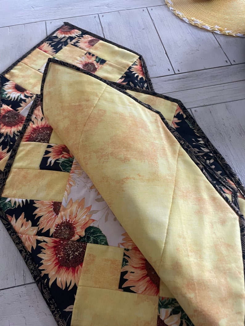 Quilted Sunflowers Table Runner and Placemats - Etsy