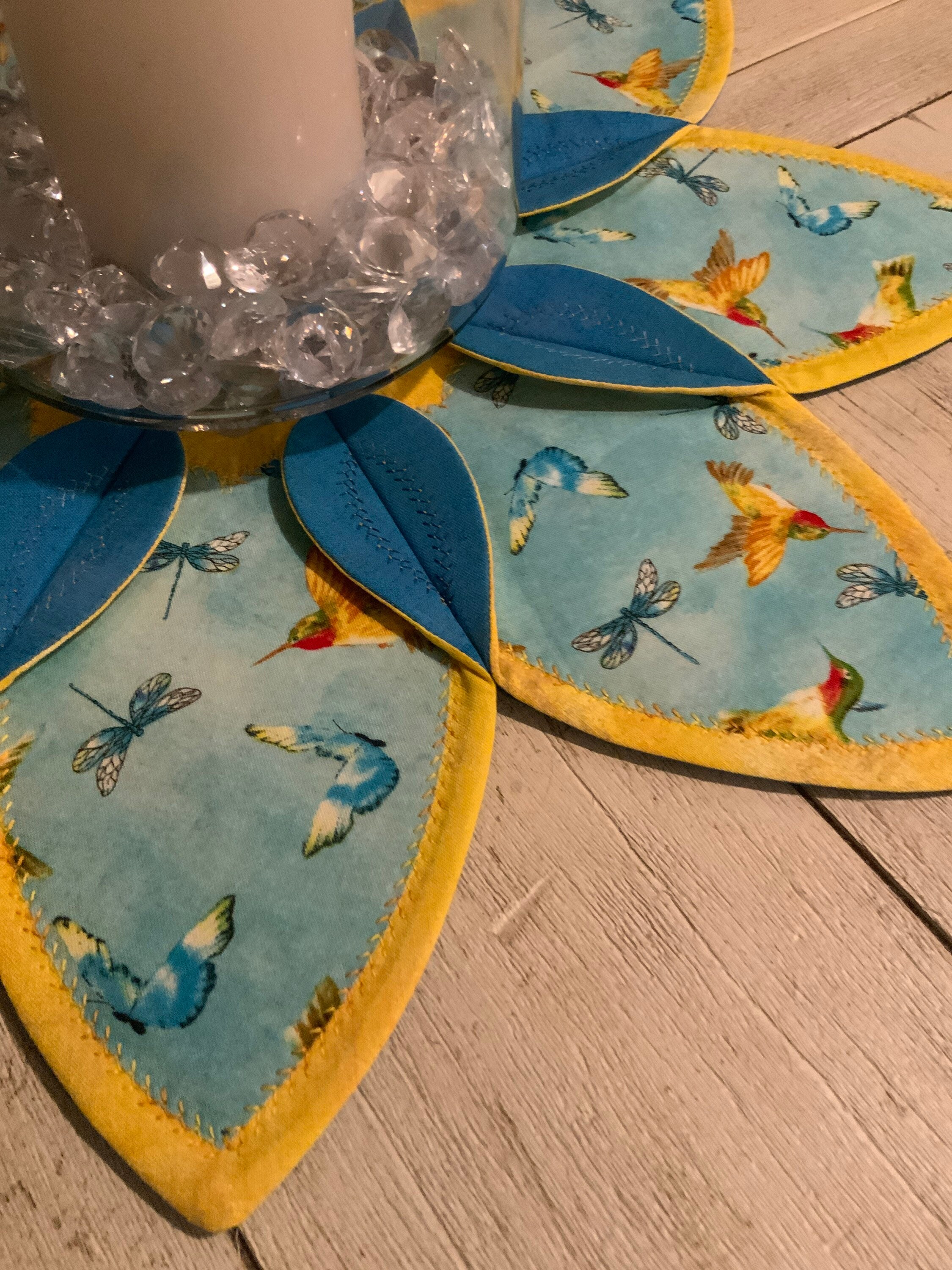 Hummingbird Table Runner & Centerpiece - Etsy