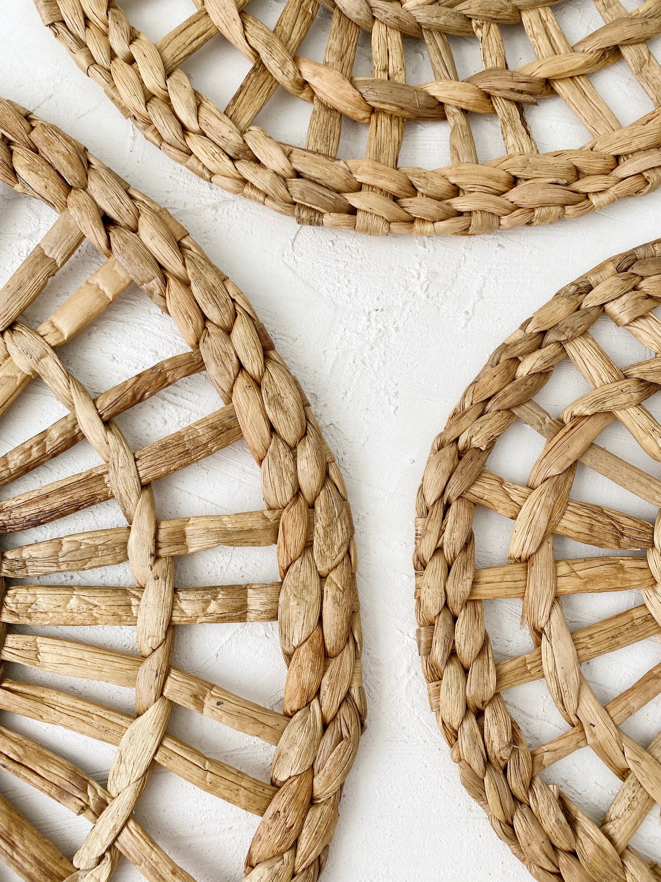 Set of 3 Water Hyacinth Wall Baskets: Boho Woven Wall Decor - Etsy