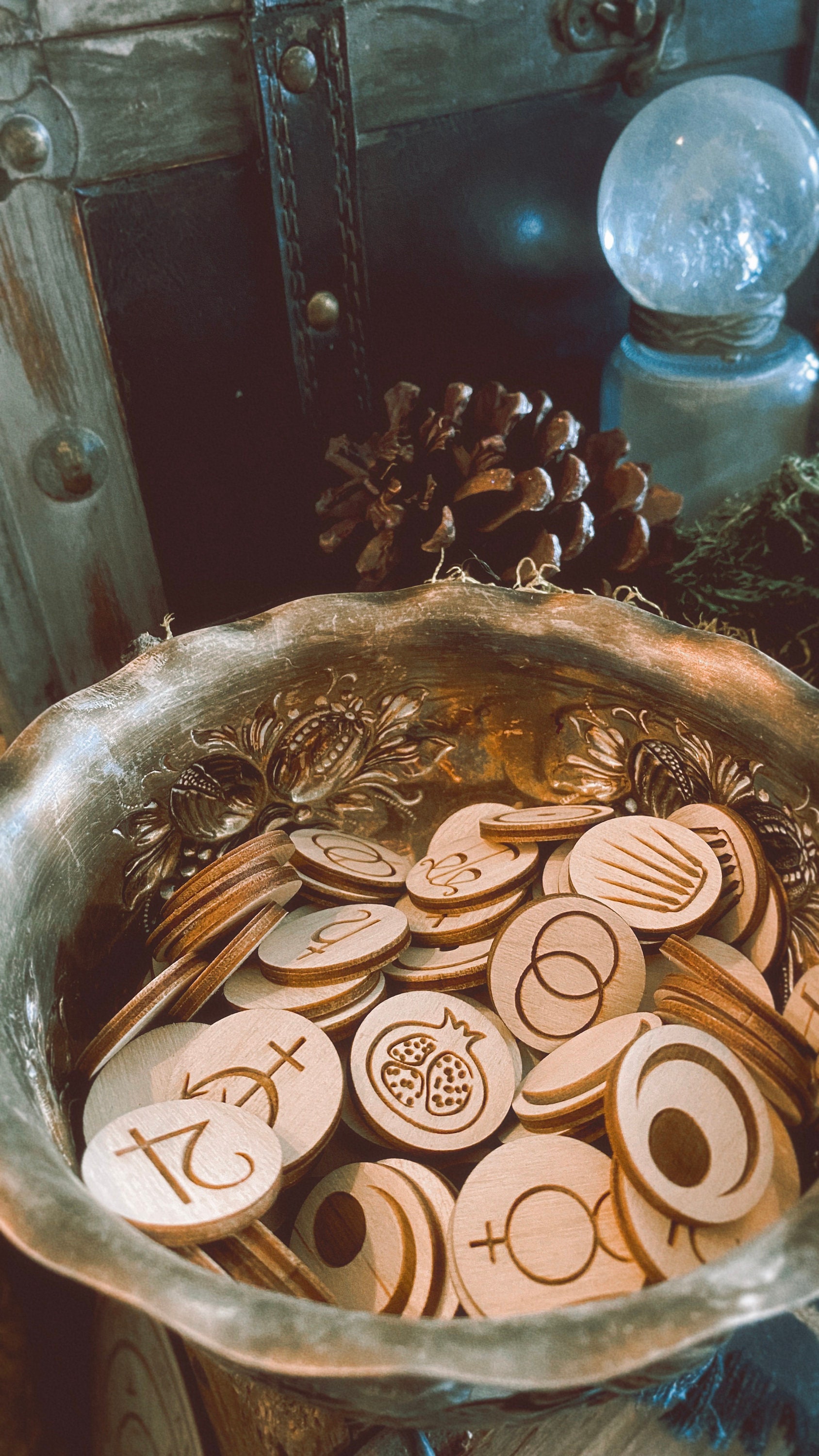 Dark Goddess Rune Set Divination 16 Runes Guide for Shadow - Etsy