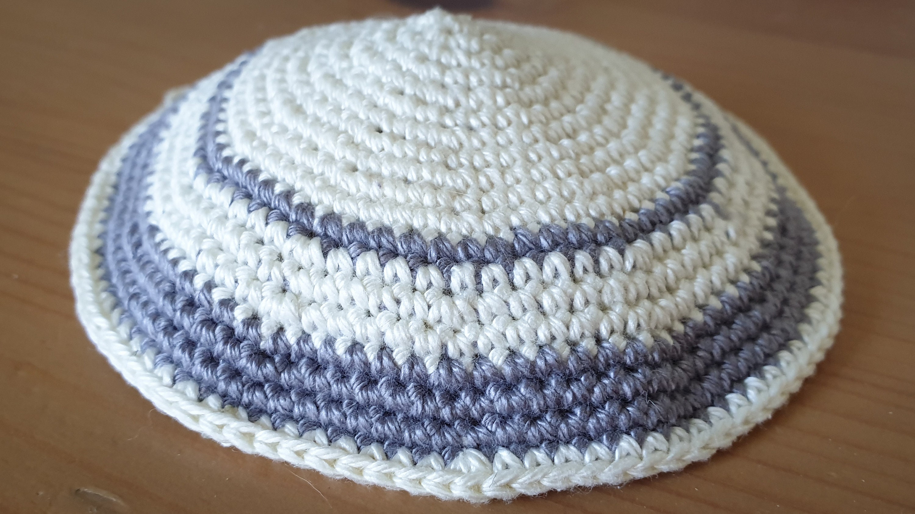Small White and Gray Yarmulke Kippah - Etsy