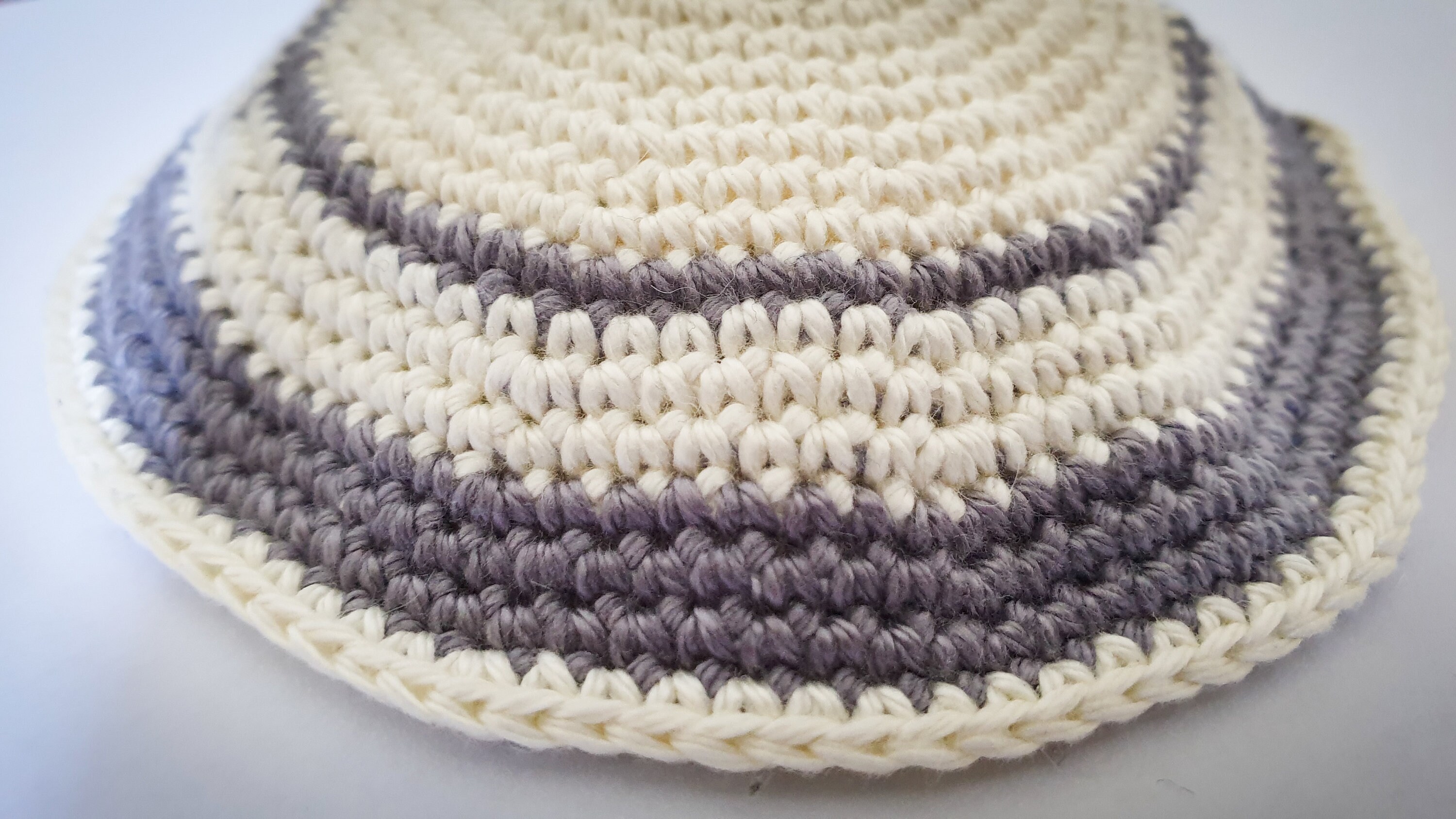 Small White and Gray Yarmulke Kippah - Etsy