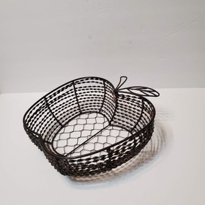 Apple Shaped Wire Basket, Vintage Fruit Basket, Twisted Metal, Wire ...