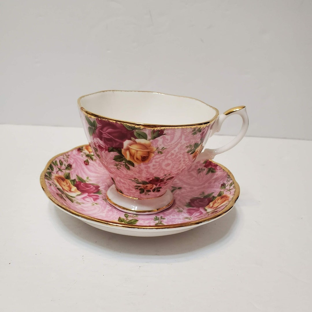 Royal Albert Old Country Roses Dusky Pink Lace Chintz Teacup and Saucer ...