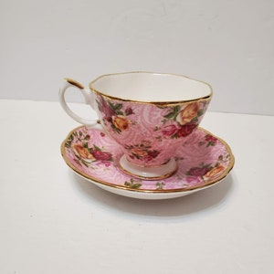 Royal Albert Old Country Roses Dusky Pink Lace Chintz Teacup and Saucer ...