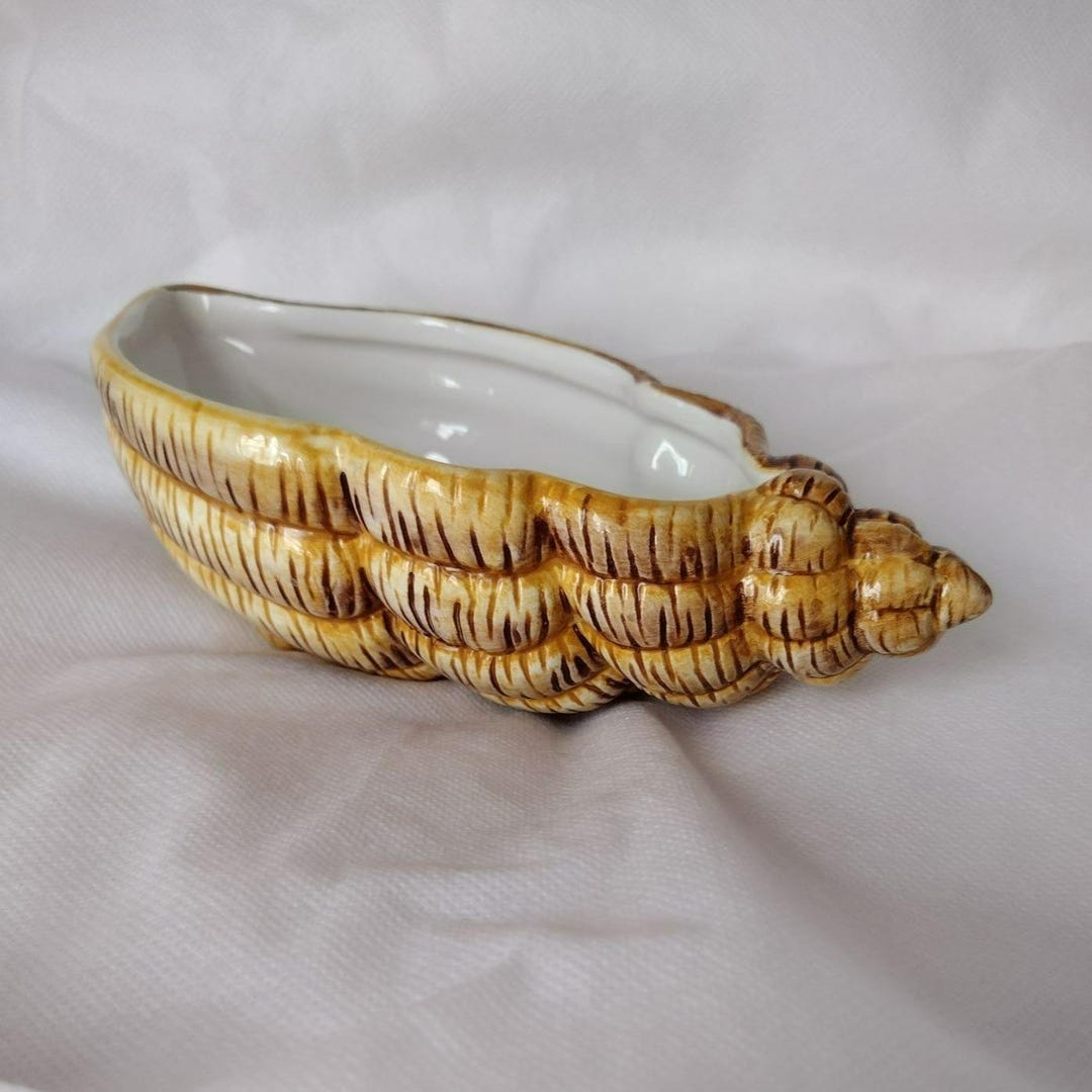 Vintage Shell-shaped Ceramic Dish, Beach Coastal Nautical Decor, 8 ...