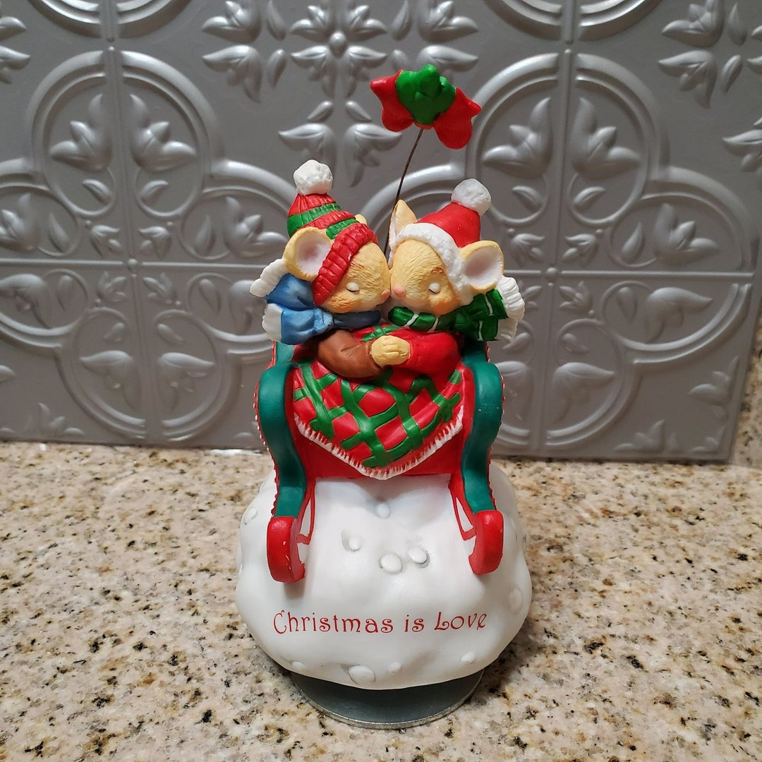 San Francisco Music Box, 1995, Christmas is Love, Mice Couple, Mice on ...