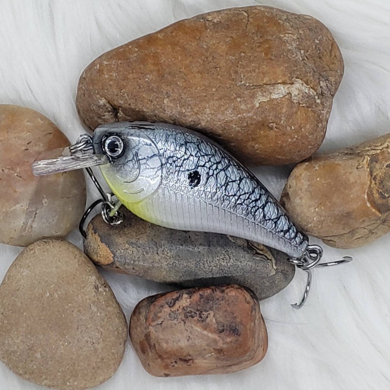 Crack Pearl Shad. Custom Painted Bass Fishing Crankbait Lure, Gifts for ...