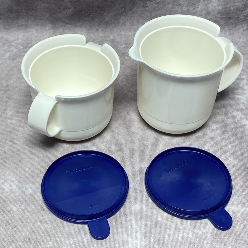 Tupperware Sugar and Creamer Set With Snap-in Lids White & Blue 10oz ...