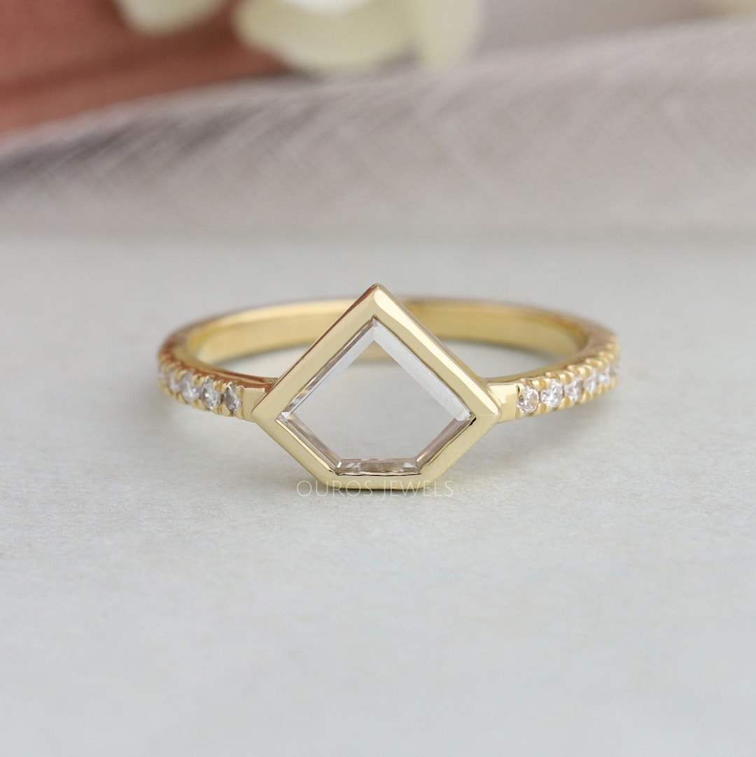 0.75 CT Pentagon Portrait Cut Lab Grown Diamond Ring / Pentagon Diamond ...