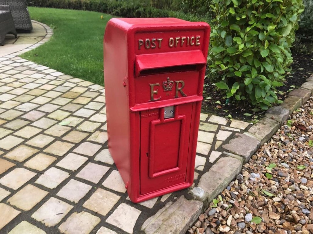 Cast Iron Fronted ER Post Box With Keys - Etsy